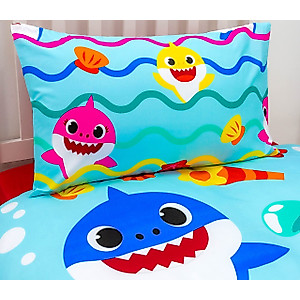 Character World Baby Shark Rainbow Single Duvet Cover Set
