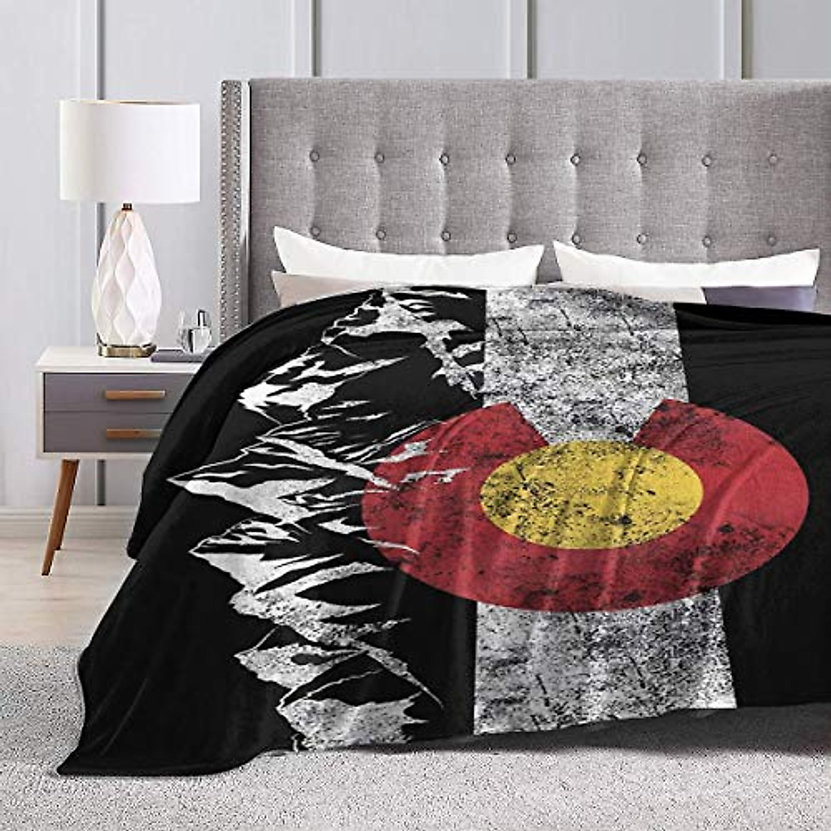 Carwayii Flannel Throw Blanket,Colorado Flag Vintage Mountain Soft Sherpa Lap Blanket for Family Birthday Gift,Durable Sofa Blanket Cozy Noon Break Blanket for Office Home Bed -50''x60''