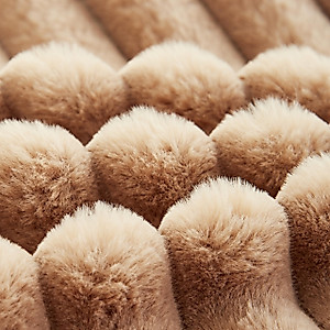 Jolusere Luxury Shaggy Plush Duvet Cover Set King Size Camel Velvet Bedding Set Faux Fur Fluffy Fuzzy Soft Furry Warm Winter Comforter Cover for Teen Girls Women Gifts 3 Pieces Farmhouse Bed Set