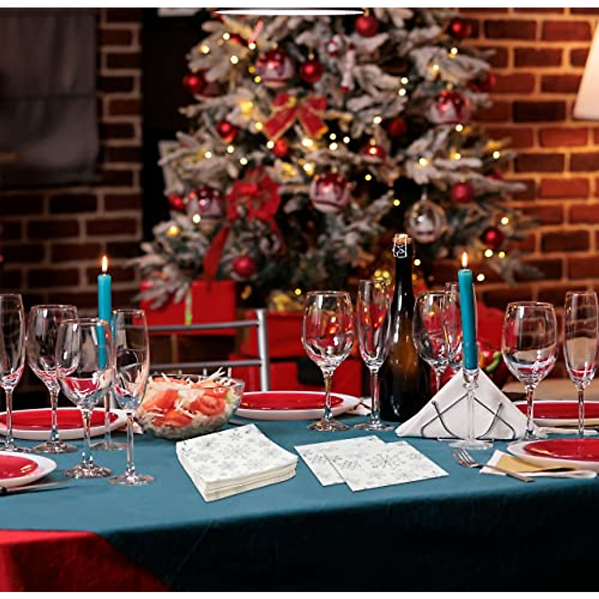 100 Christmas Snowflake Cocktail Beverage Napkins Holiday Disposable Paper Napkin Silver White Snowflakes Dessert Napkins for Home Dinner Buffet Xmas Decorative Tableware Party Supplies Decorations