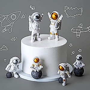 LUOZZY 3Pcs Astronaut Figurines Space Cake Toppers Outer Space Cake Decorations Spaceman Model Miniature Astronaut Figurines Toys (Golden)