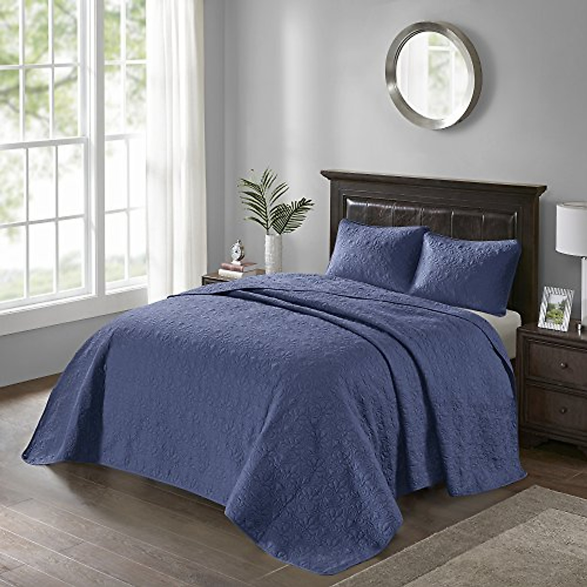 Madison Park Quebec Reversible Quilt Set Damask Design, Double Sided Stitching All Season, Lightweight Bedspread Bedding Set, Matching Sham, Navy, King(120"x118") 3 Piece