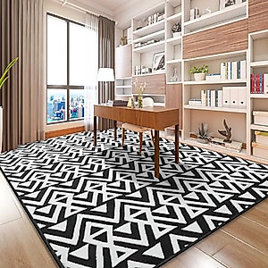 Unirea Geometric Shag Area Rugs for Bedroom Living Room, 3x5 Feet Machine Washable Small Rug Memory Foam Fluffy Carpet for Kids Room Dorm Nursery Bedside Play Mat Accent Home Decor, Black