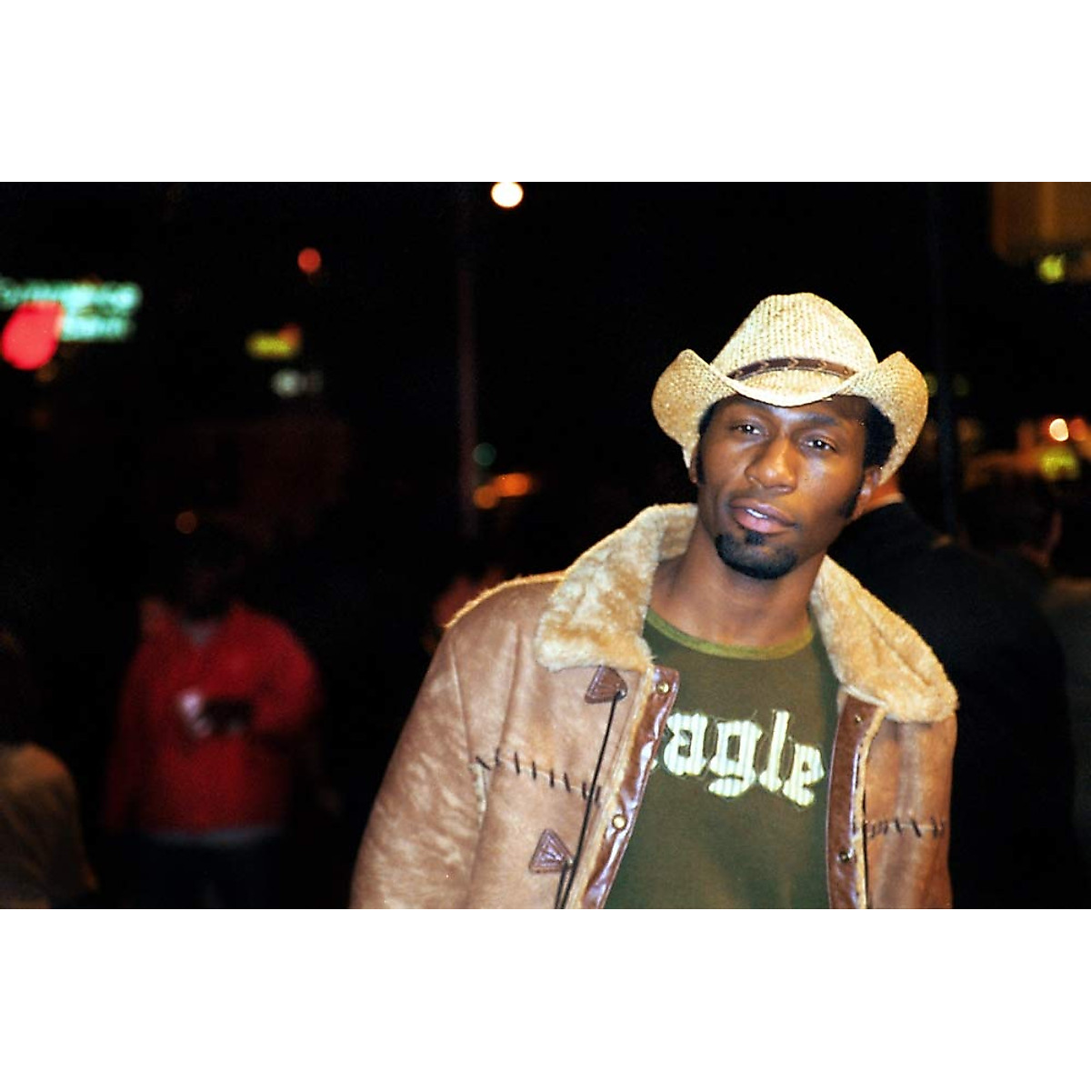 Posterazzi Poster Print Collection Leon at Premiere of Out of Time 9292003 by Janet Mayer Celebrity (20 x 16)