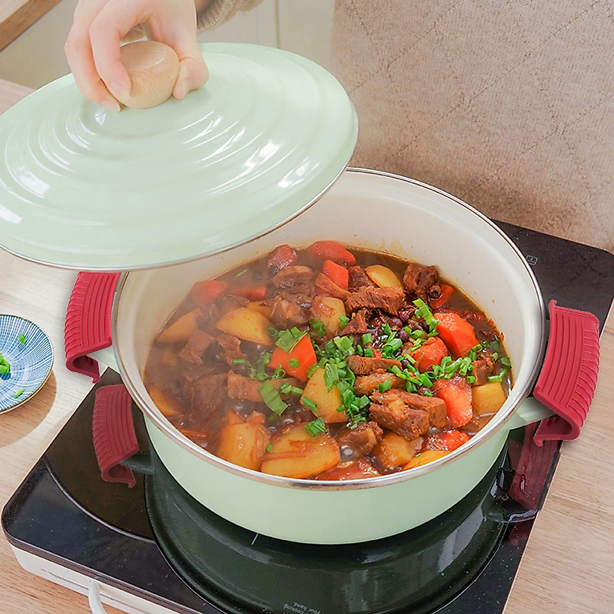 Xokipol 4Pcs Silicone Assist Handle Holder Hot Handle Holder Cast Iron Handle Cover Pot Grip Handle Sleeve for Enameled Griddles Casserole Frying Pans Oven Trays Cookware(Red)