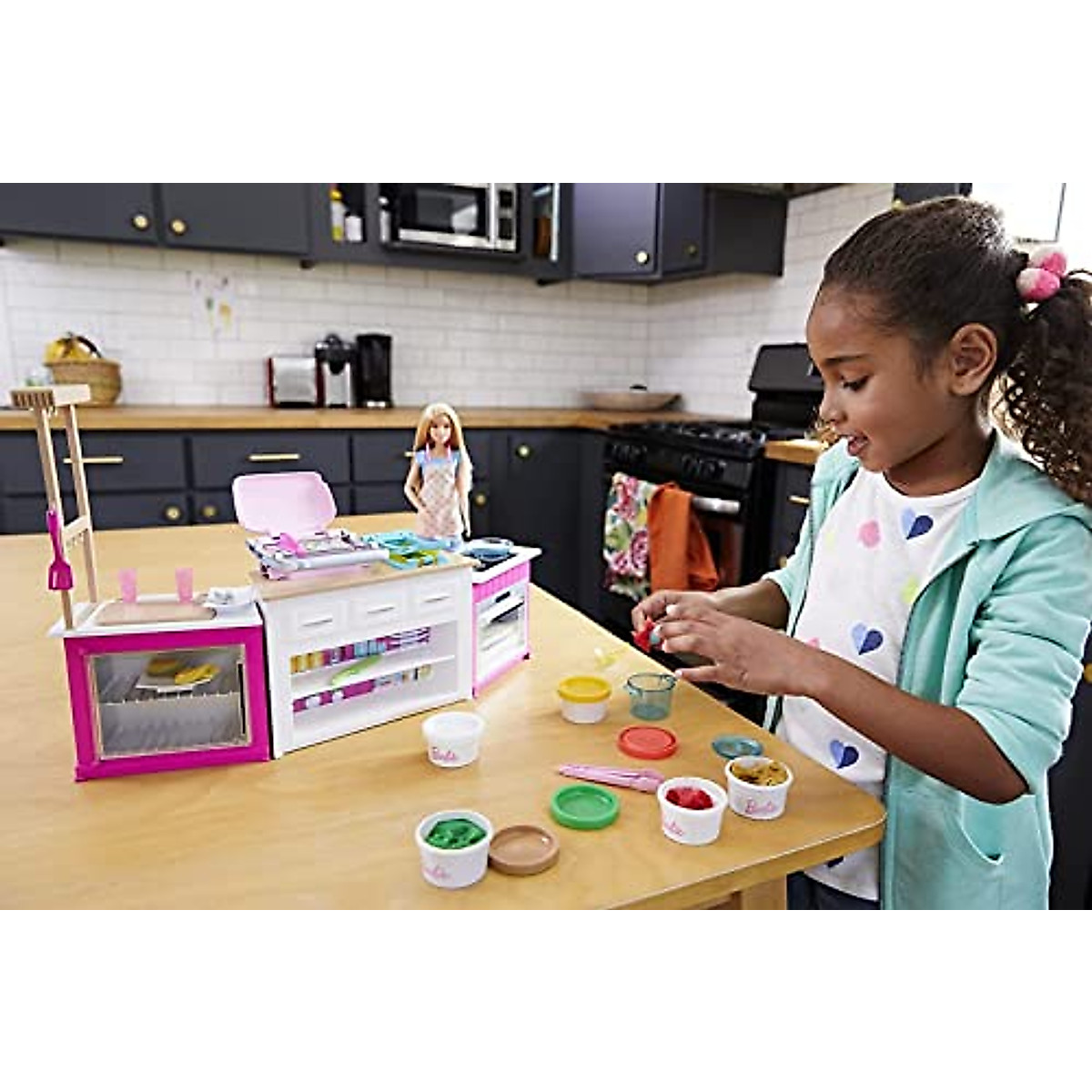 Barbie Ultimate Kitchen Doll & Playset with Lights & Sounds, Food Molds, 5 Dough Colors & 20+ Accessories, Blonde Chef Doll (Amazon Exclusive),Pink