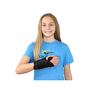Brace Direct Pediatric Kid’s Wrist Brace for Wrist Pain, Carpal Tunnel, Sprains & Strains, Tendonitis, & DeQuervain’s- Left or Right Wrist