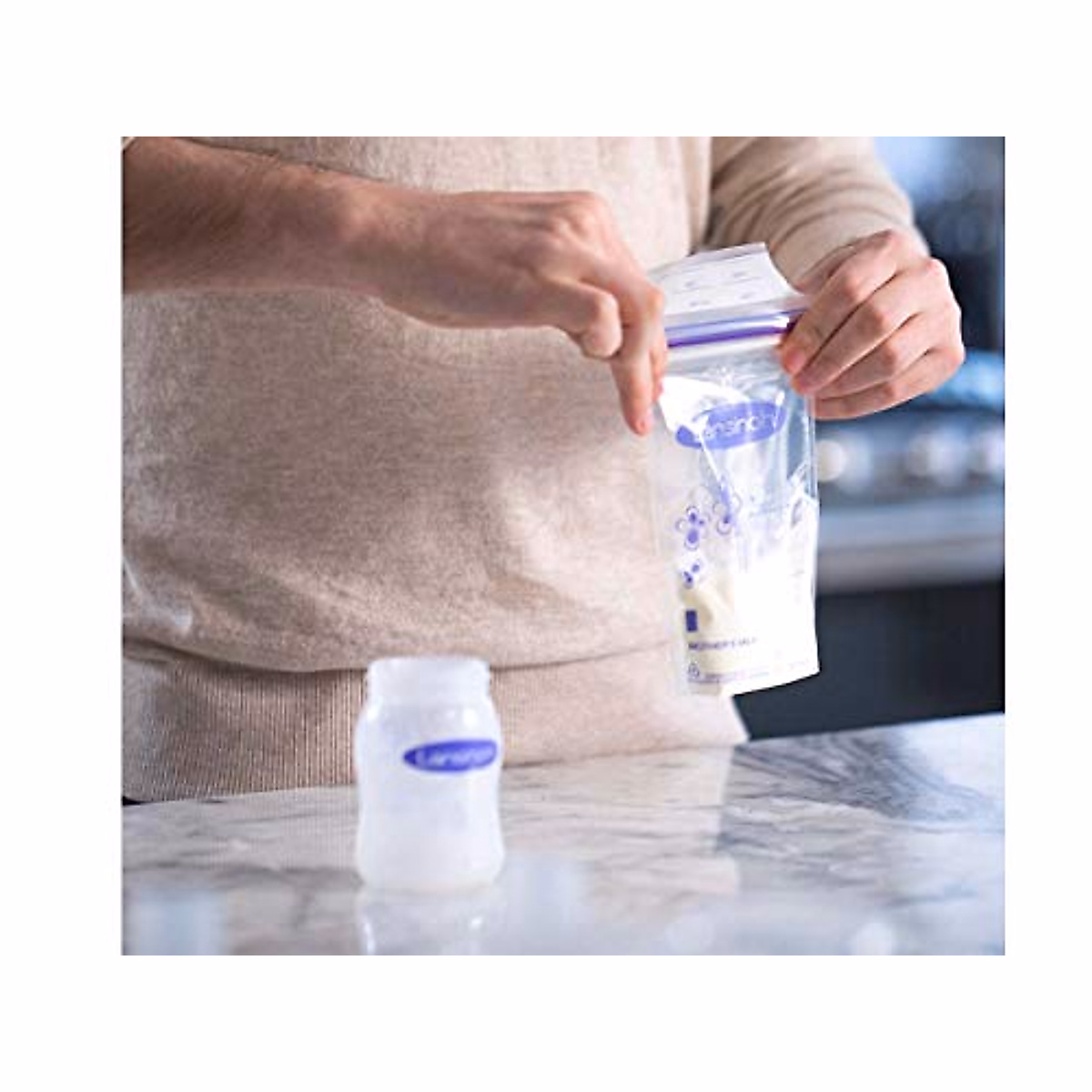 Lansinoh Breastmilk Storage Bags With Convenient Pour Spout Double Zipper Seal