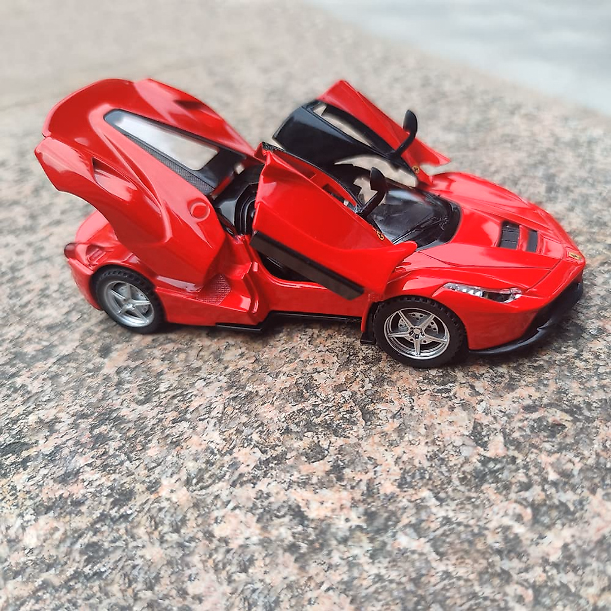Diecast Toy Car Ferrari Sports Model Car,Zinc Alloy Simulation Casting LaFerrari Pull Back Vehicles,1:32 Scale Supercar Toys with Lights and Sound for Toddlers Kids Children Boys Girls Gift (Red)