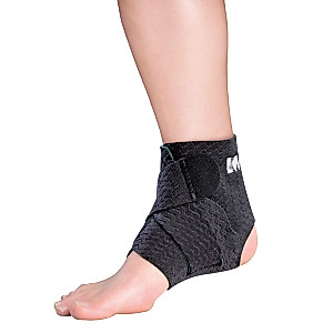 MUELLER Sports Medicine Green Adjustable Ankle Support Brace, Ankle Pain Relief Support for Men and Women, Ideal for Sprains, Strains, Arthritis, Black, One Size