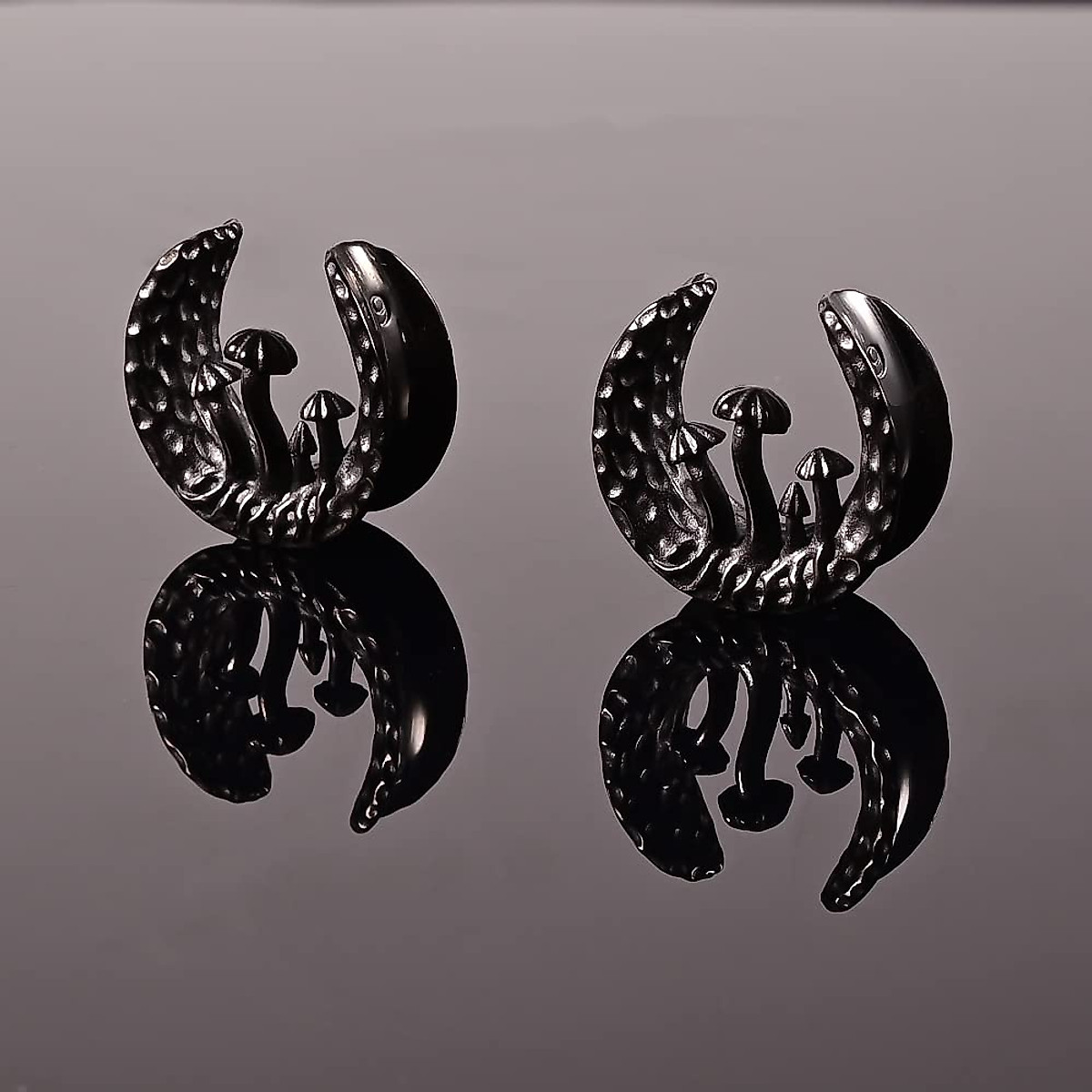 Atomhole 2PCS Mushroom Saddle Ear Plugs Tunnels 316 Stainless Steel Ear Gauges Earrings Hypoallergenic Ear Expander Stretchers Piercing Body Jewelry