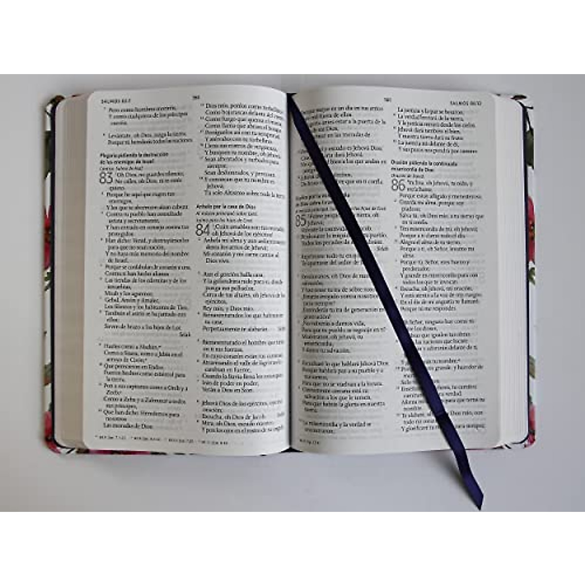 Biblia RVR 1960 letra grande. Tapa dura tela azul púrpura con flores tamaño manu al / Bible RVR 1960 Handy Size Hardcover Cloth with Purple Blue Flowers
