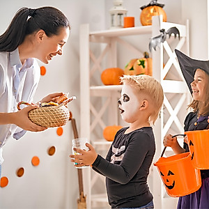 JAPBOR Halloween Candy Jars Containers - 14PCS Halloween Small Plastic Cookie Candy Jar with Lid Pumpkin Ghost Sticker Decoration, DIY Sugar Storage Dish Craft, Halloween Party Favor Gift Bottle Decor