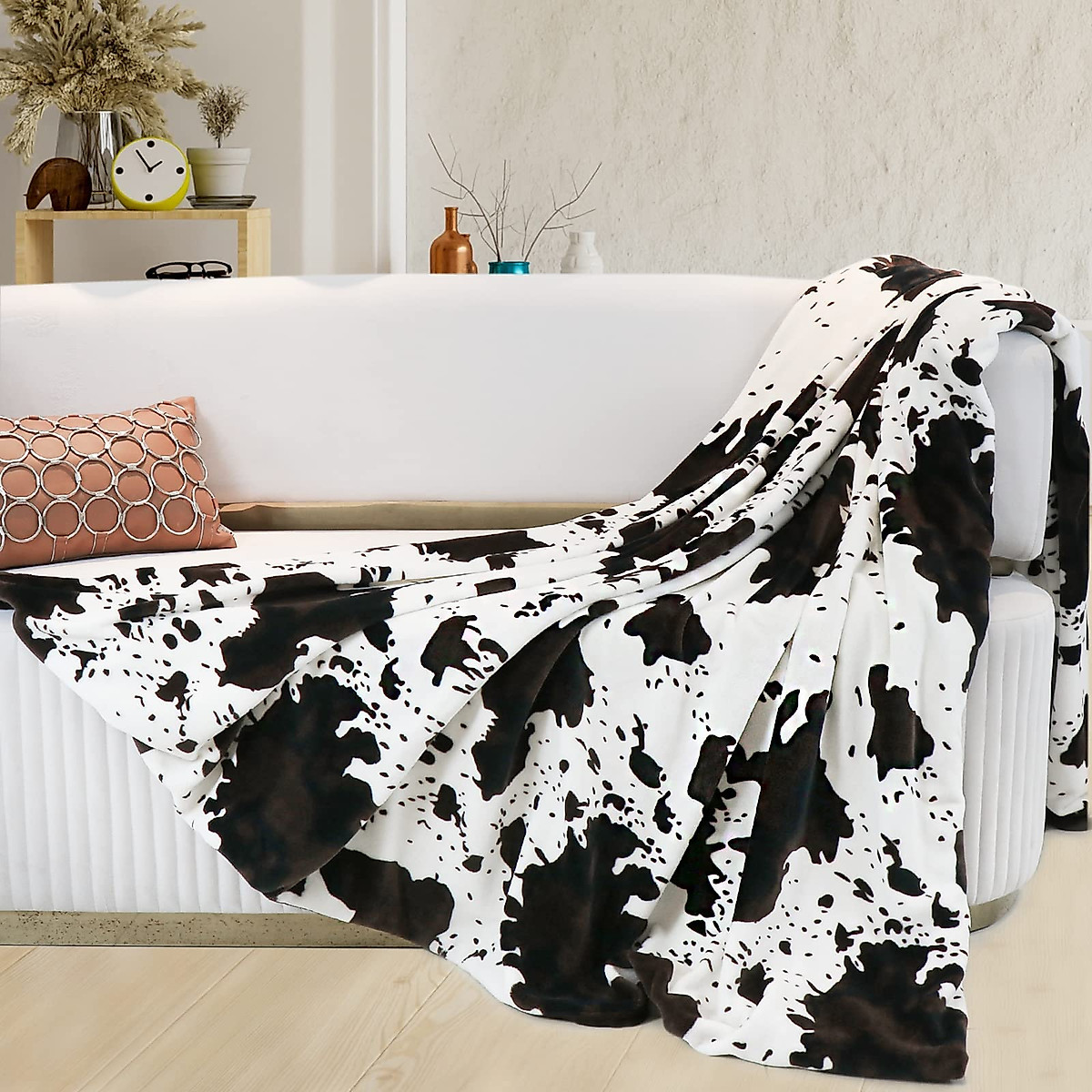 Flannel Fleece Cow Print Blanket King Size, Super Soft Cozy Plush Cow Blankets, Lightweight Microfiber Cow Print Throw Blanket for Couch Sofa Bed 90"x108"