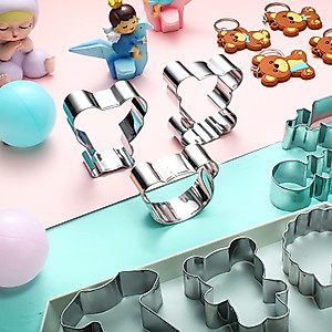 8 Pieces Cute Bear Cookie Cutters Baby Shower Vintage Cookie Cutter Bear Cookie Mould for Home Kitchen Baking Biscuit Bear Baby Shower Party Supplies