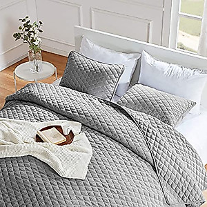 SLEEP ZONE 3-Piece Lightweight Reversible Quilt Set - Full/Queen Size - Soft Microfiber Coverlet Set for All Season (Grey Diamond Pattern), Full/Queen (90x96 inch | 2 Pillow Shams)