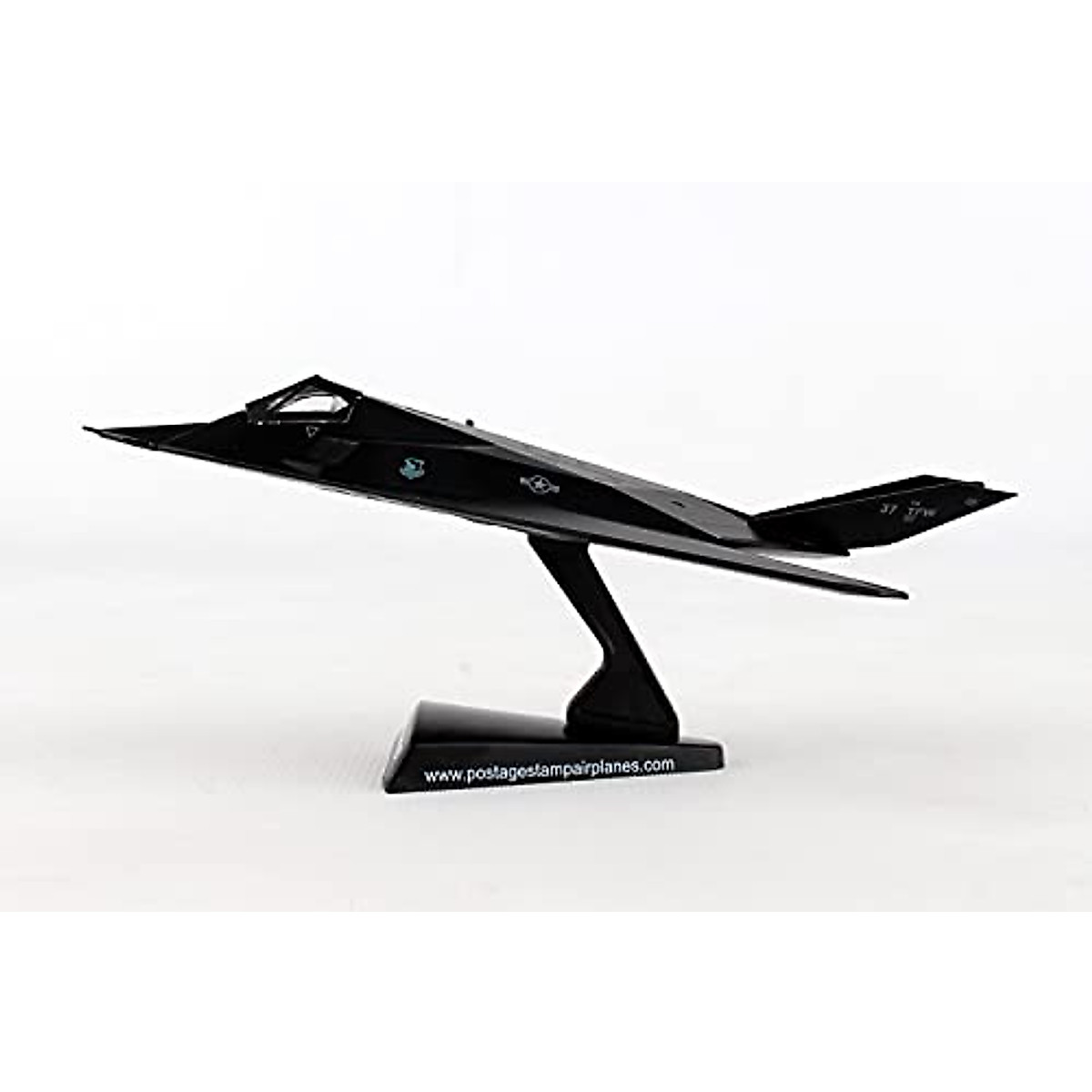 Daron Worldwide Trading F-117 Nighthawk 1:150 Vehicle , Black