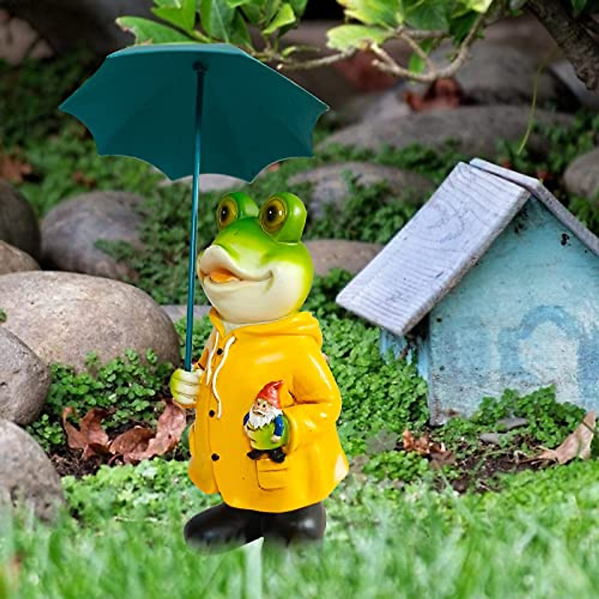 JHWKJS Garden Statue Frog Holding Gnome and Umbrella Funny Garden Gnome Outdoor Statue Decoration Indoor Outdoor Lawn Figurines for Home Yard Décor