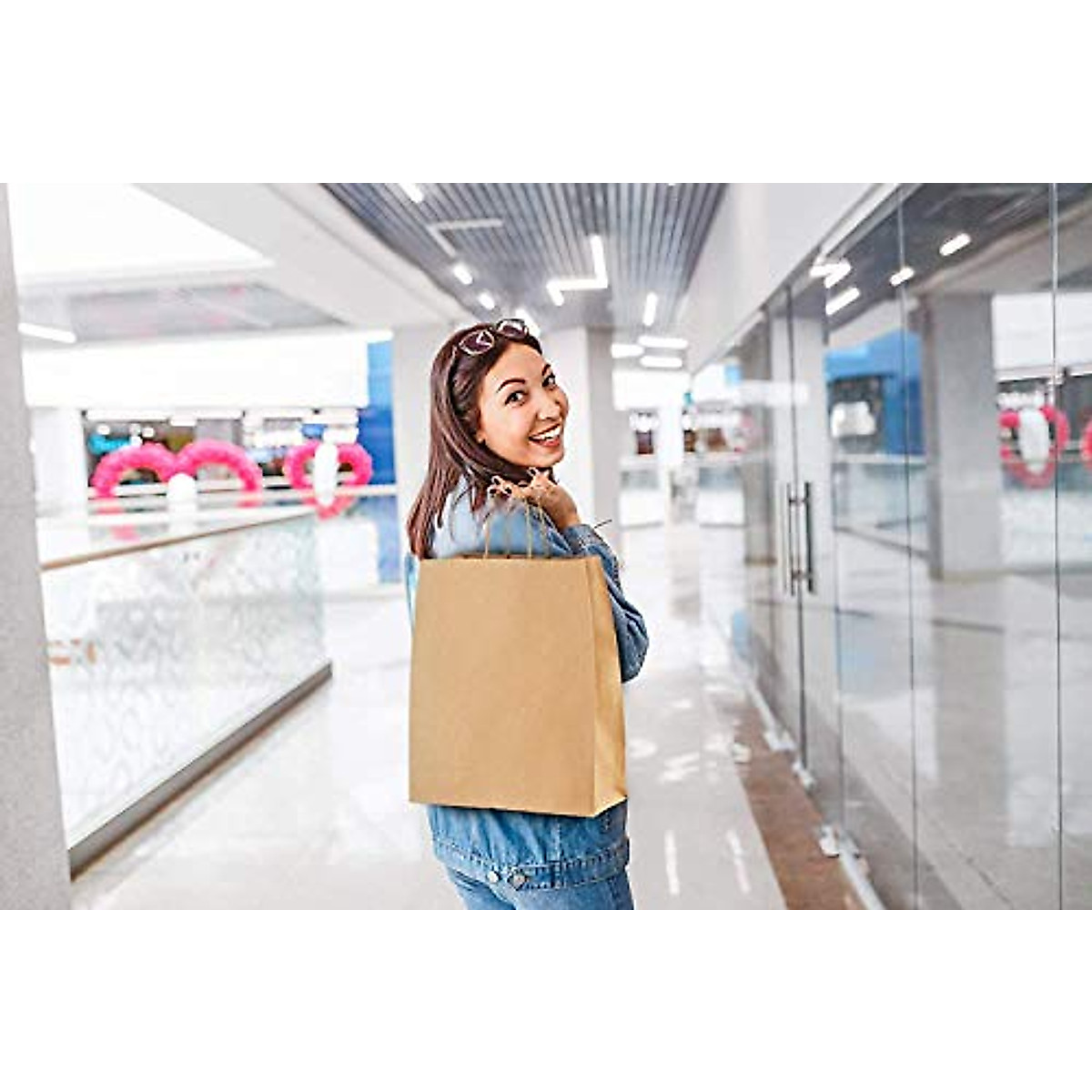 [250 Pack] Heavy Duty 10x13 Kraft Paper Bags 250 pc 10x5x13 Kraft Paper Bags Brown Paper Bags Brown Gift Bags Kraft Shopping Bags Kraft Retail Bags Paper Gift Recycled Paper Bags Kraft Paper Bags with Handles Bulk