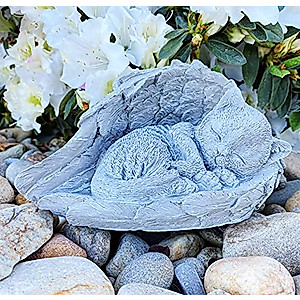 AuldHome Angel Cat Memorial Statue, Garden Resin Sleeping Cat Ornament