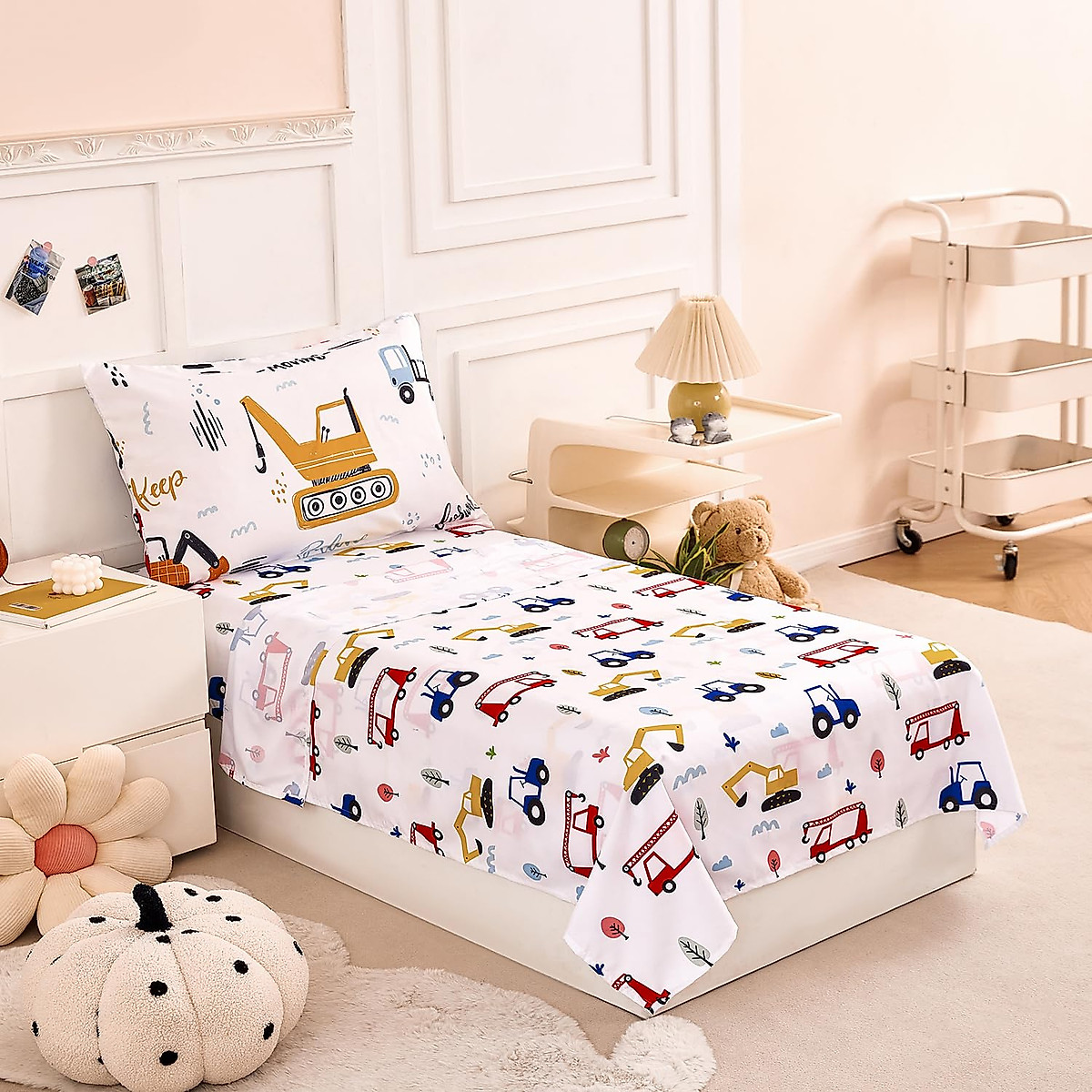 PERFEMET 4 Piece Boys Twin Bedding Sets Car Printed on White Kids Comforter Set for Boys Reversible Cartoon Tractors Bed in A Bag Comforter Set with Sheets (Car Pattern, Twin)