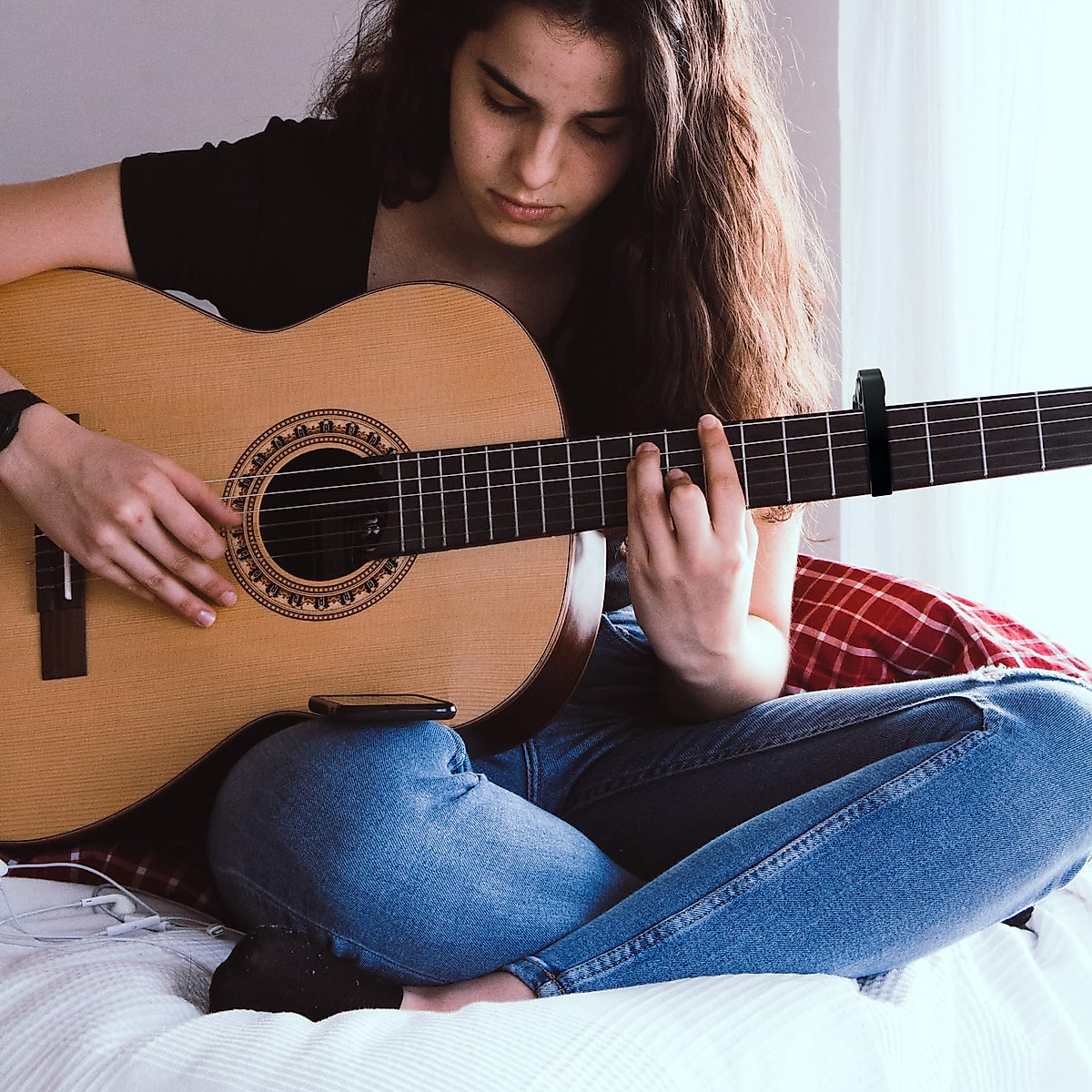 WINGO Guitar Capo for Acoustic and Electric Guitars with 5 Picks for Free, Black.