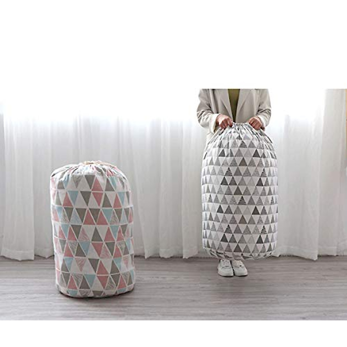 Axgo Quilt Storage Pouch, 1 Pack Foldable Bundle Dust-Proof Organizers Bags, Black&White Grid