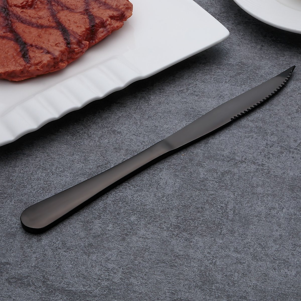 Berglander Black Titanium Plating Stainless Steel Steak Knives Heavy-Duty Stainless Steel Steak Knife Set of 6 for Chefs Commercial Kitchen Great For BBQ Weddings Dinners Parties All Homes & Kitchens