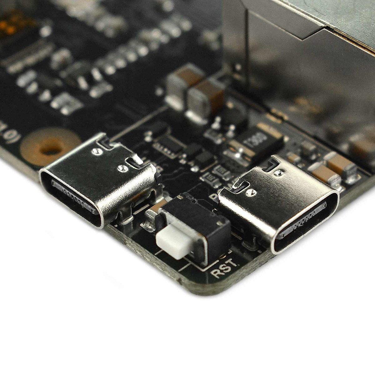 DFROBOT IoT Router Carrier Board Based on Raspberry Pi Compute Module 4 | Internet Expansion Board