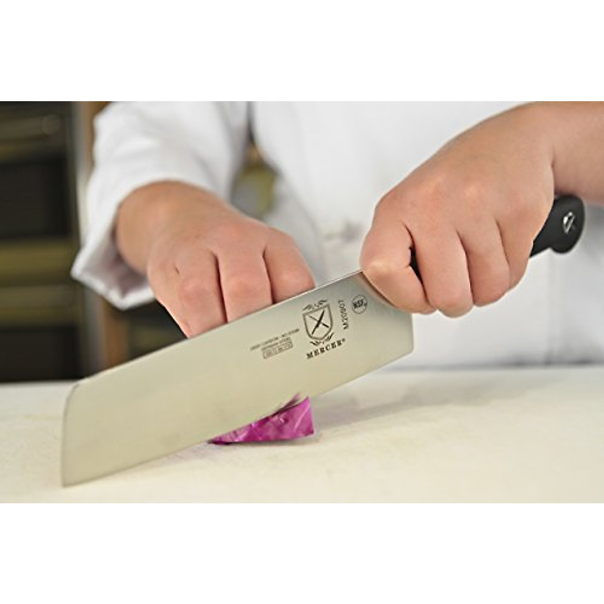 Mercer Culinary M20907 Genesis 7-Inch Nakiri Vegetable Knife,Black