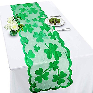 Camlinbo St Patrick's Day Decorations St Patrick's Day Table Runner Green Clovers Print 13x72 Inch Irish Clovers Embroidered Table Runner for Home Irish Party Favor Lucky Day Decoration Table Runner
