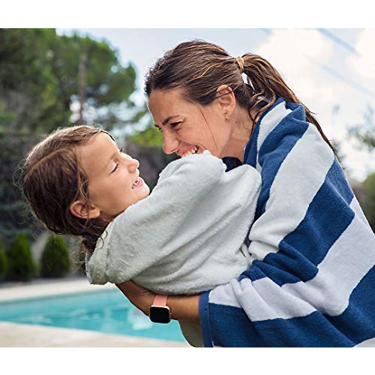 Fitbit Versa Smart Watch, Peach/Rose Gold Aluminium, One Size (S & L Bands Included)