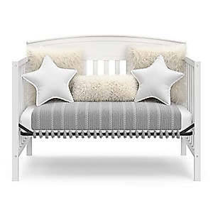 Graco Benton 5-in-1 Convertible Crib (White) – GREENGUARD Gold Certified, Converts from Baby Crib to Toddler Bed, Daybed and Full-Size Bed, Fits Standard Full-Size Crib Mattress