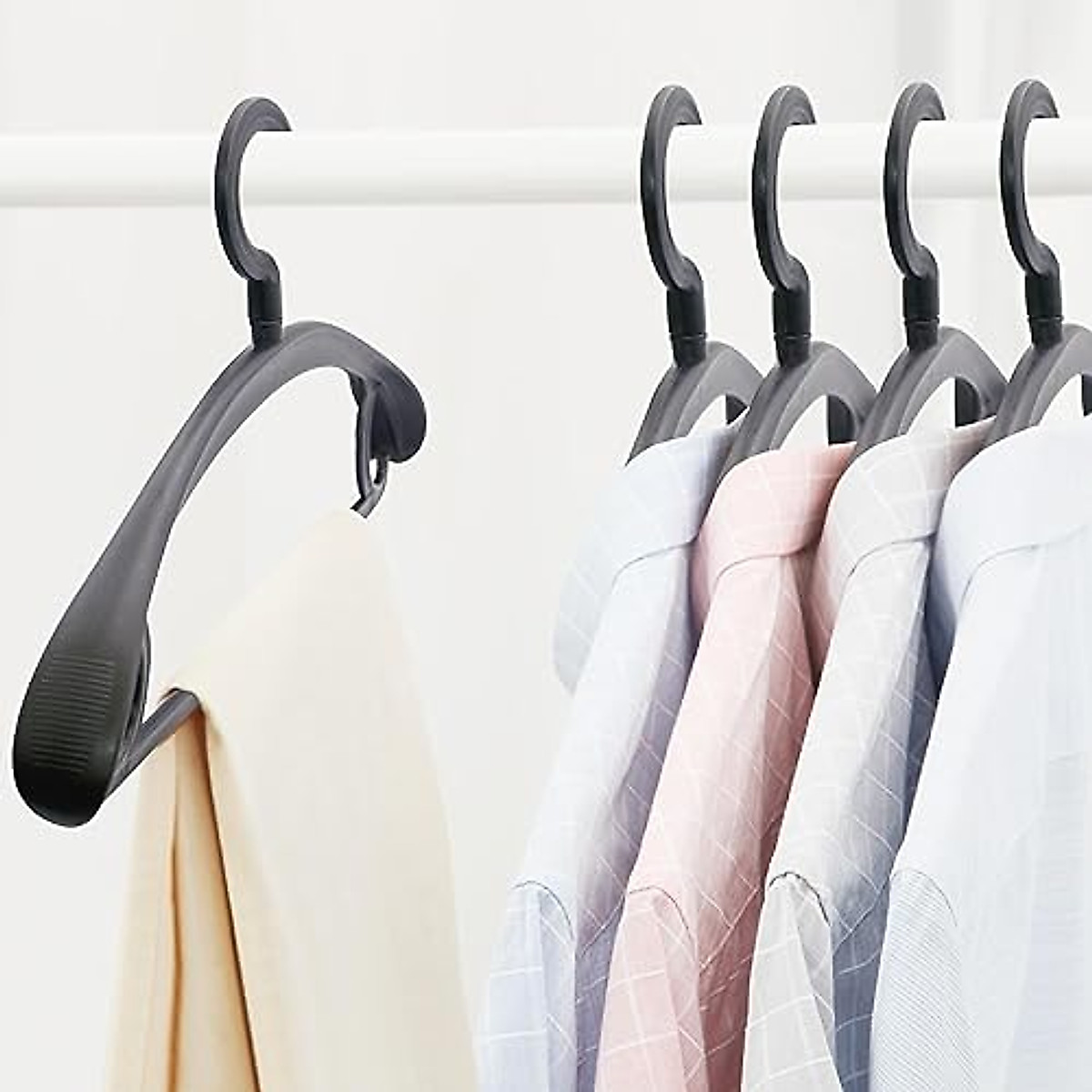 Trrcylp 10 Pack Heavy Duty Plastic Hangers 25lb Capacity Swivel Hook Clothes Hanger Wide Shoulder Non Slip Thick Coat Hanger Black
