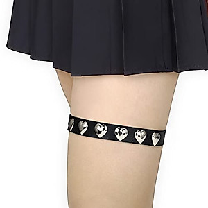 JVXYUIEH Black Leather Choker Short Spiked Choker Gothic Pendant Collar Chain Nightclubs Rivet Soft PU Collar Chokers Vintage Cosplay Neck Jewelry for Women, Girls, Sister