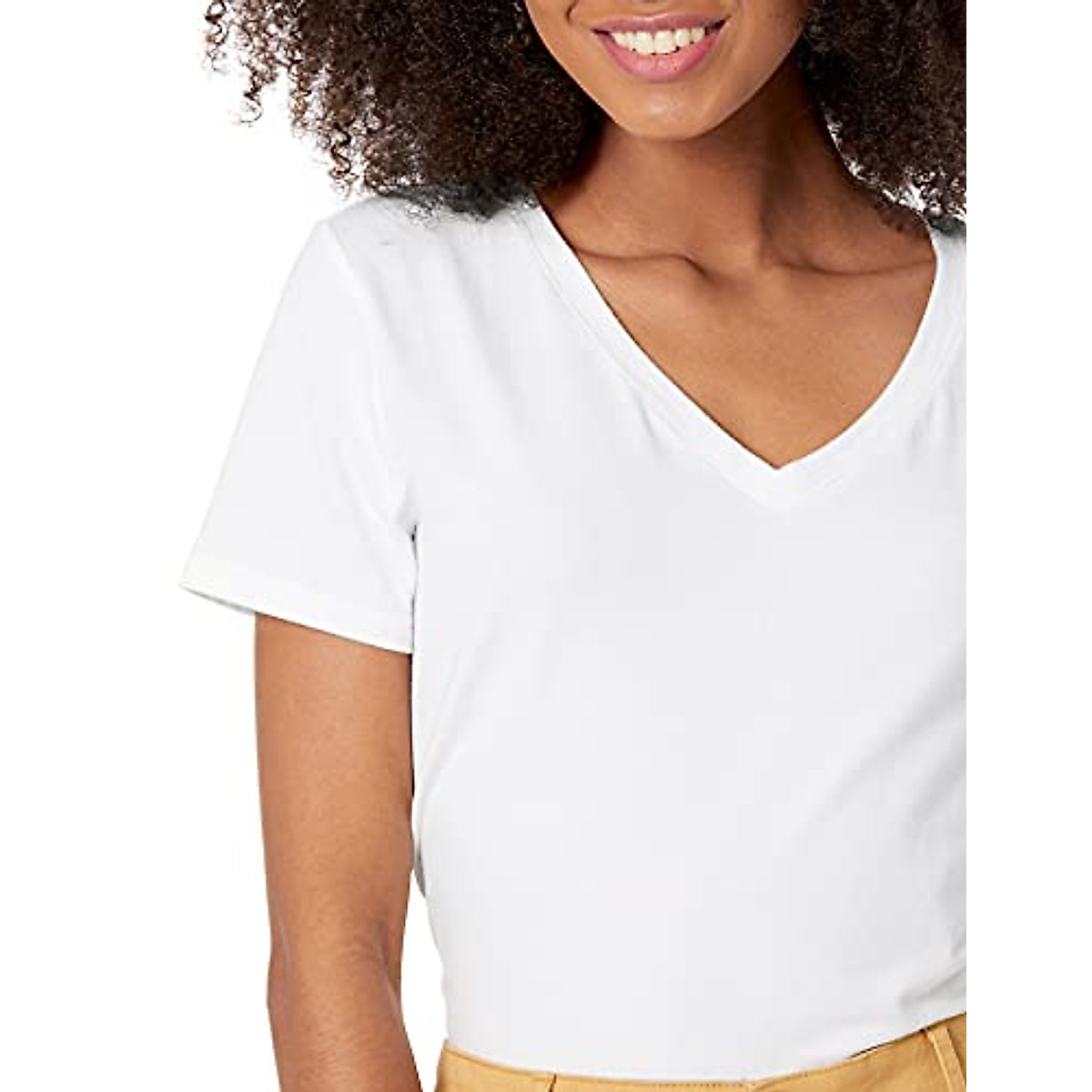 Amazon Essentials Women's Classic-Fit Short-Sleeve V-Neck T-Shirt, Pack of 2, Black/White, X-Large