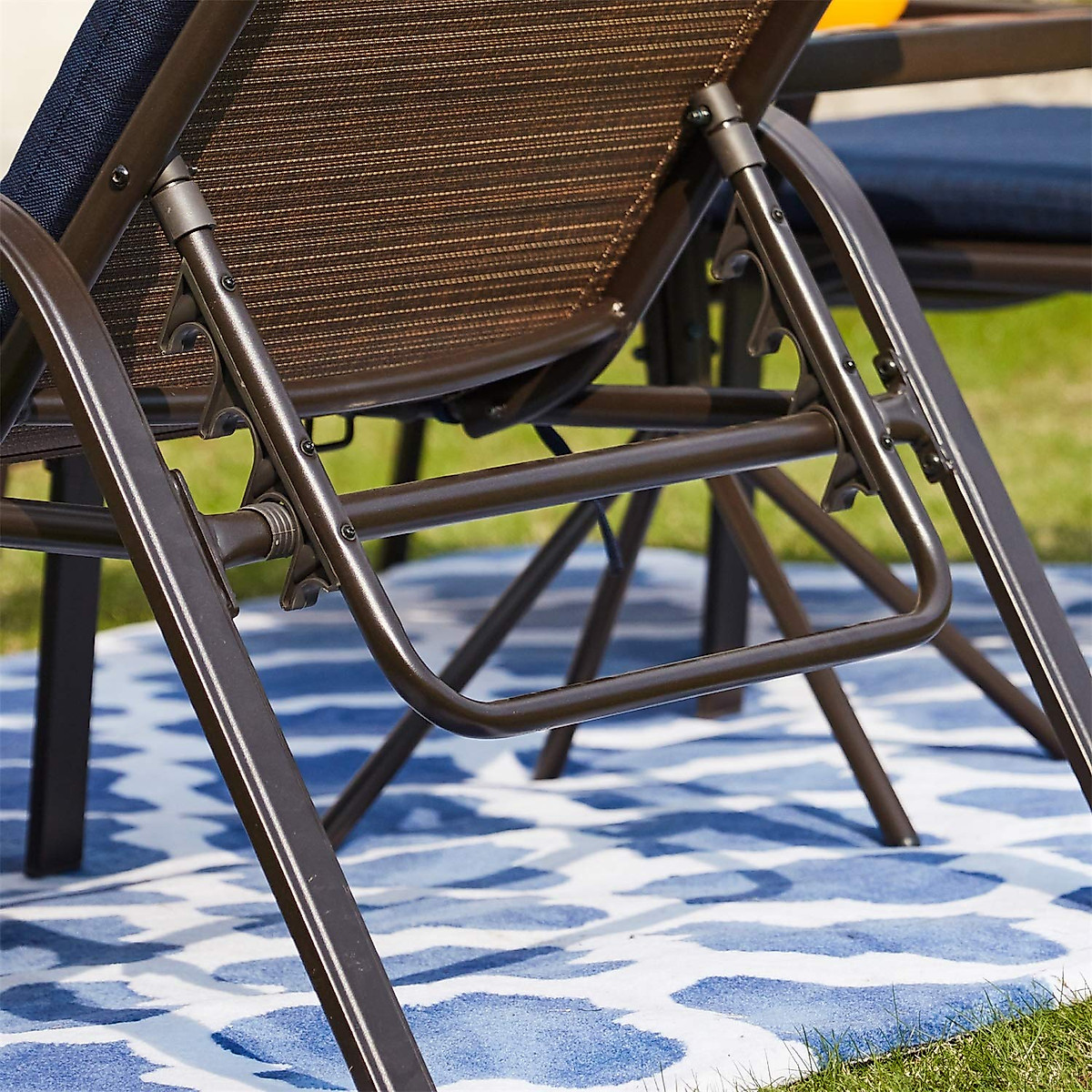 Top Space Patio Lounge Chair Outdoor Chaise Chairs Portable Adjustable Metal Leisure Recliner with Folding Table 3 Pieces for Camping Beach Yard Pool (Light Green)