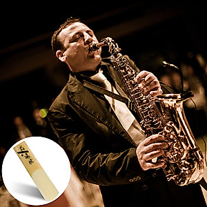 30 PCS Saxophone Reed Size Sax Reeds 2.5 Alto 2 1/2 Saxophone Reeds Alto Saxophone Reeds for Saxophone Alto Soprano Saxophone Reeds with Individual Case for Clarinet Soprano or Alto Sax