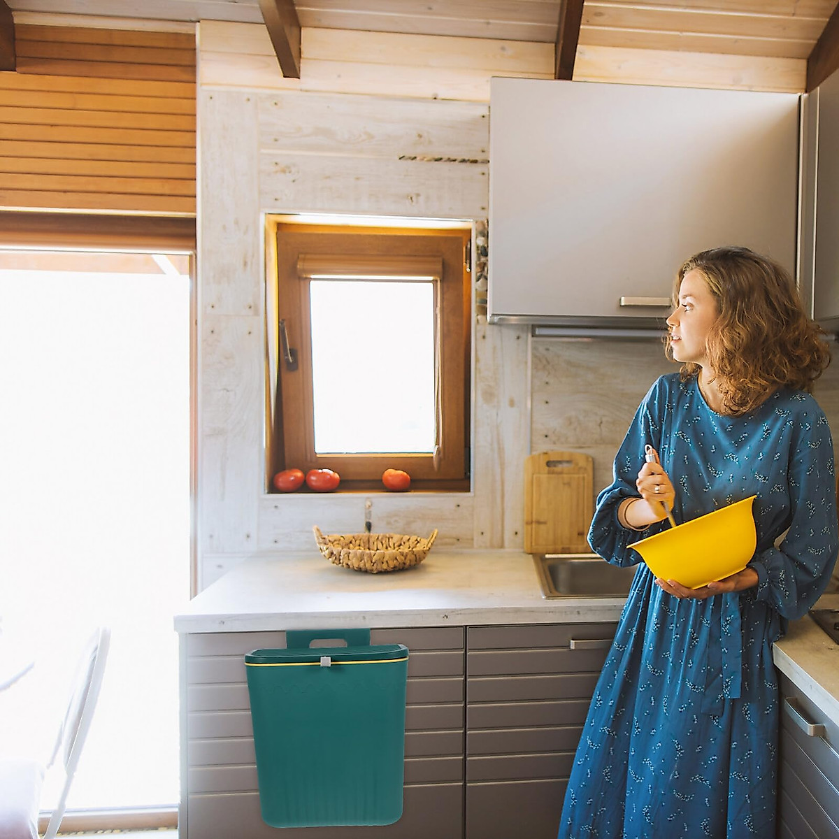 DEARMAMY Hanging Trash Can with Lid Kitchen Compost Bin for Counter Top Under Sink or Wall Mount Large Capacity Garbage Can Wastebasket for Cupboard Bathroom Bedroom