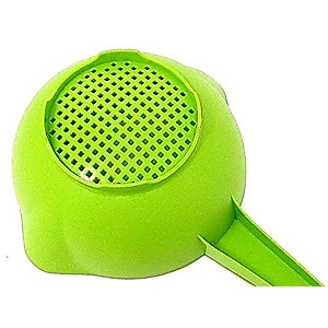 Tupperware Small 1 Quart Colander with Handle in Apple
