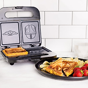 Uncanny Brands The Mandalorian Grilled Cheese Maker- Panini Press and Compact Indoor Grill- Baby Yoda and Mando Sandwich