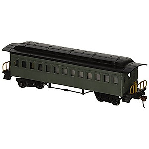 Bachmann Industries 1860 - 1880 Passenger Cars - Coach - Painted, Unlettered Green (HO Scale)