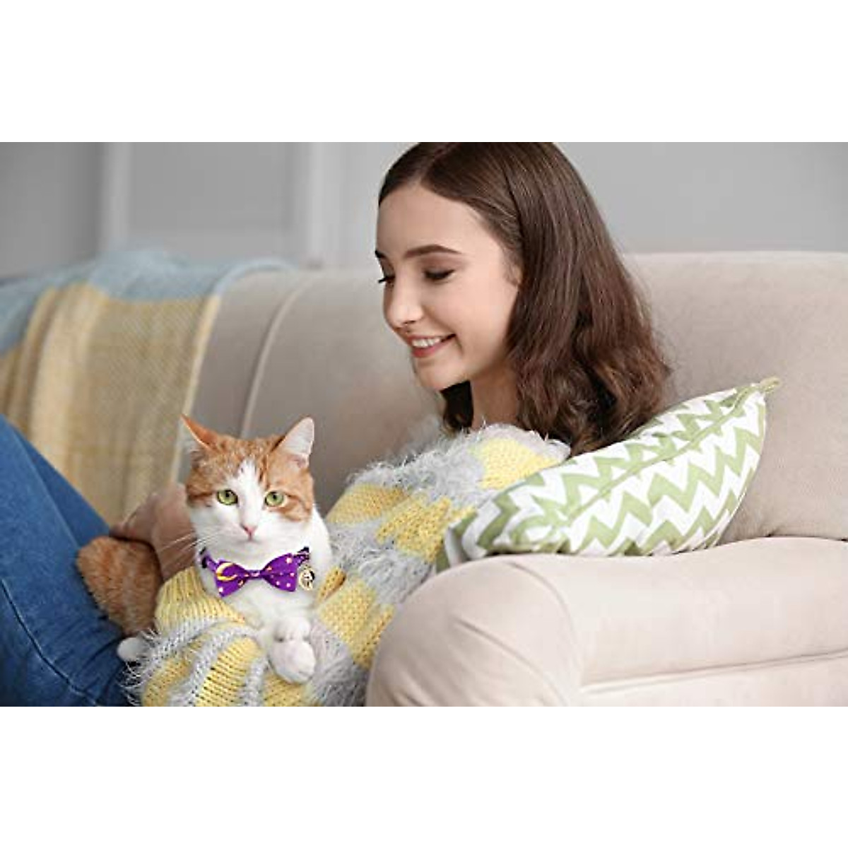 2 PCS Breakaway Cat Collar with Bow Tie and Bell Golden Moon Glowing Star in The Dark for Kitten(Black&Purple)