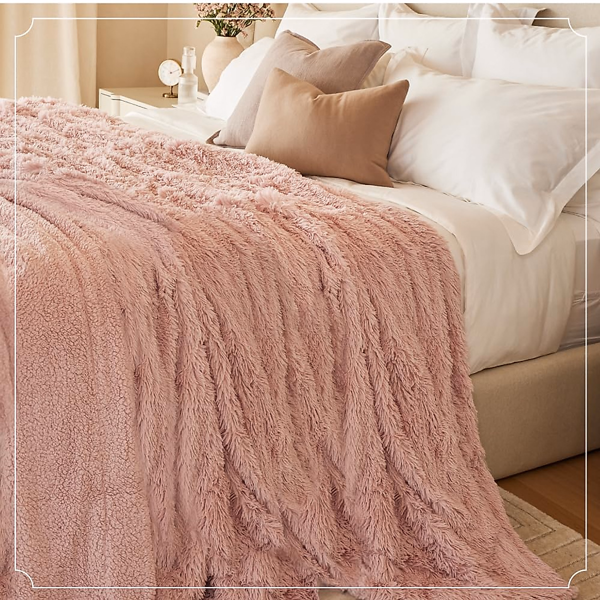 The Connecticut Home Co Bedding Blanket, Queen 90x90, Soft Plush Shag and Sherpa, Warm Throws for Bed, Gift for Women, Bedroom Luxury Home Decor Accent Blankets for Couch Sofa Chair, Dusty Rose