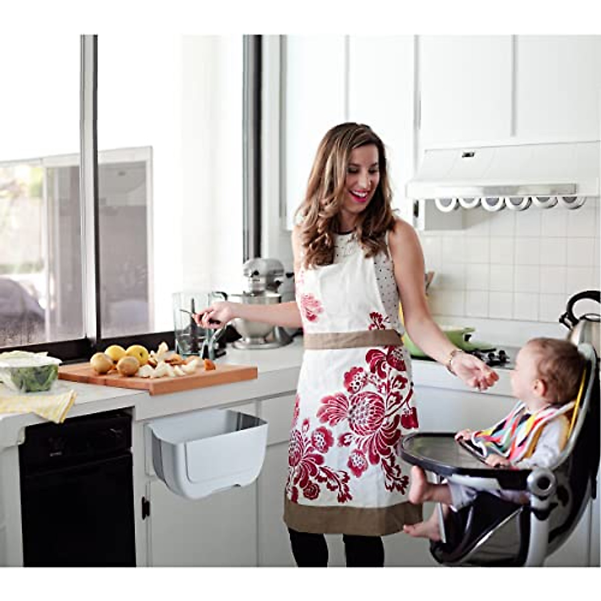 Hanging Folding Mini Trash Can for Kitchen Cabinet Door, Small Collapsible Garbage Bin Under Sink,Wall Mounted Folding Waste Bin- Mini Garbage Container for Cabinet/Bedroom/Bathroom (3L)(White)