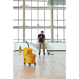 Rubbermaid Commercial Products, WaveBrake - Commercial Industrial Mop Bucket with Side-Press Wringer Combo on Wheels, 35 Quart, Yellow