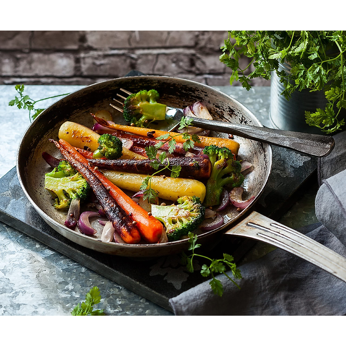 Rainbow Carrot Seeds for Planting Heirloom Non GMO Packets 750 Seeds – Plant & Grow Rainbow Carrots in Home Outdoor Garden, Great Gardening Gift – 1 Packet