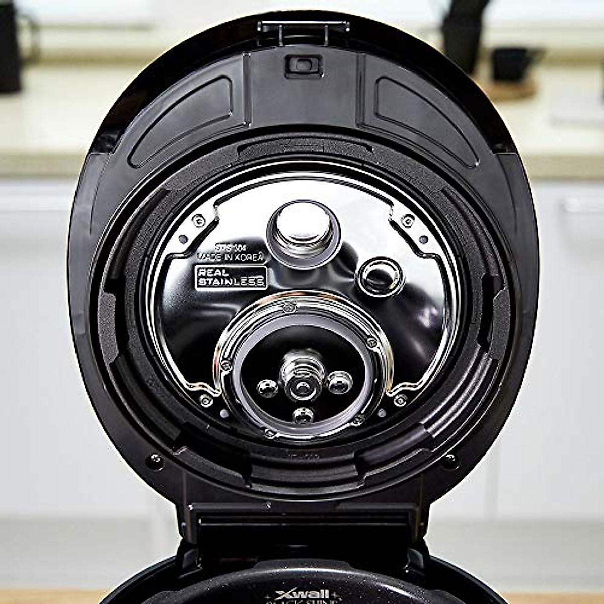 CUCKOO CRP-HZ0683FR | 6-Cup (Uncooked) Induction Heating Pressure Rice Cooker | 13 Menu Options, Auto-Clean, Voice Guide, Made in Korea | Black/Red