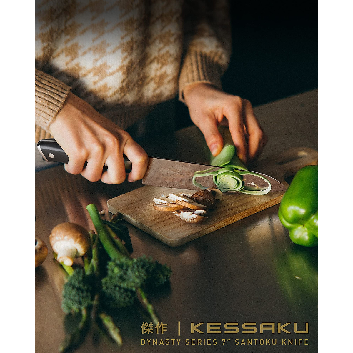 KESSAKU Santoku Knife - 7 inch - Damascus Dynasty Series - Razor Sharp Kitchen Knife - Forged 67-Layer Japanese AUS-10V High Carbon Stainless Steel - G10 Garolite Handle with Blade Guard