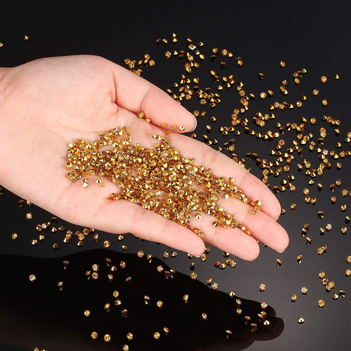 Bememo 10000 Clear Wedding Diamonds Table Scatter Confetti Crystals Diamonds Acrylic Gems for Table Centerpiece Masquerade Wedding Bridal Shower Decoration Vase Filler (Gold, 3 mm)